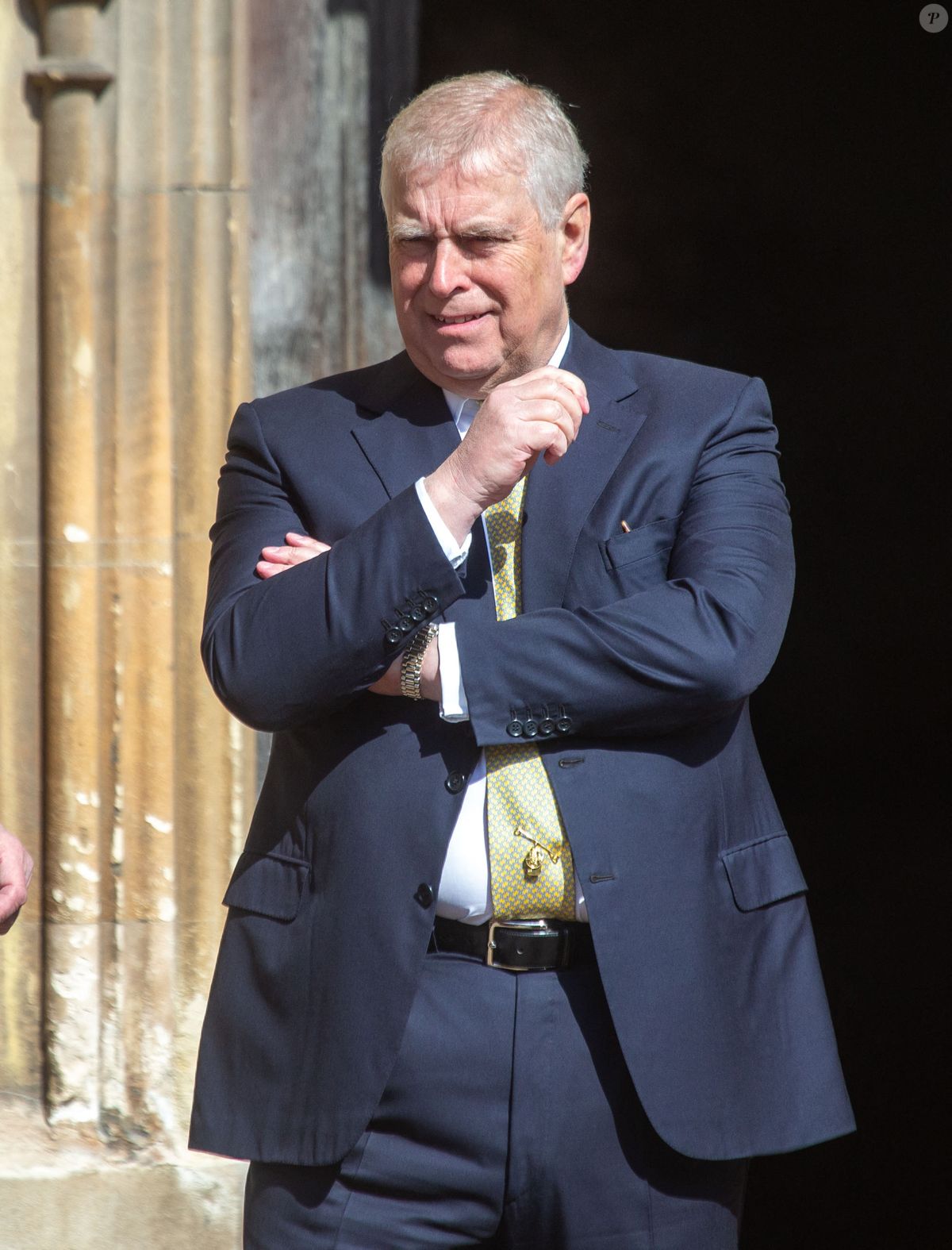 Photo : Le prince Andrew assiste à la messe de Pâques de la famille ...