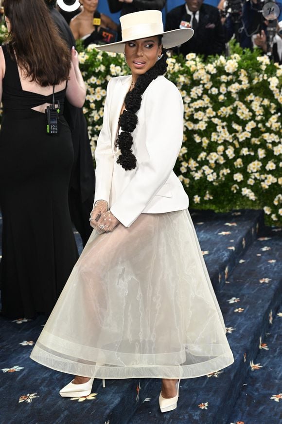 Photo : Kerry Washington sur le tapis rouge du gala du Met 2025, le ...