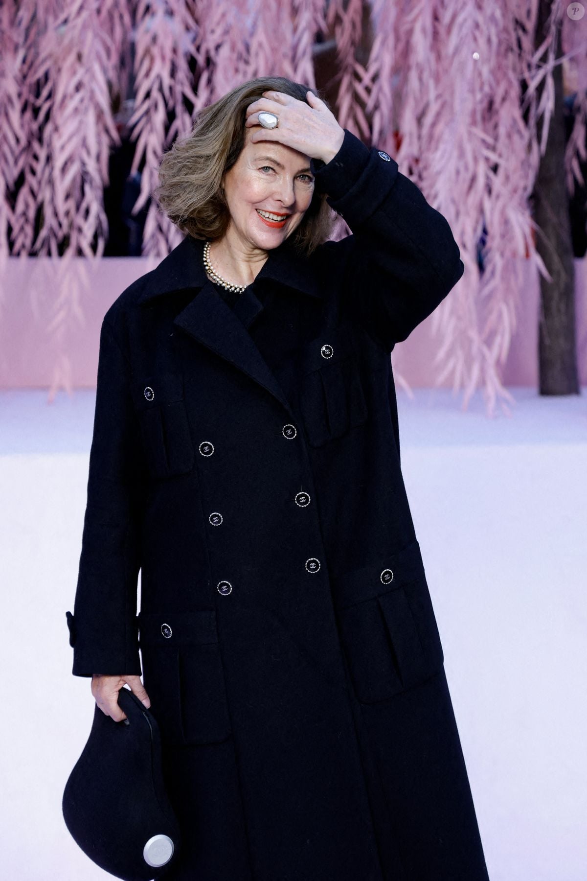 Photo : Carole Bouquet au photocall du deuxième défilé Chanel ...
