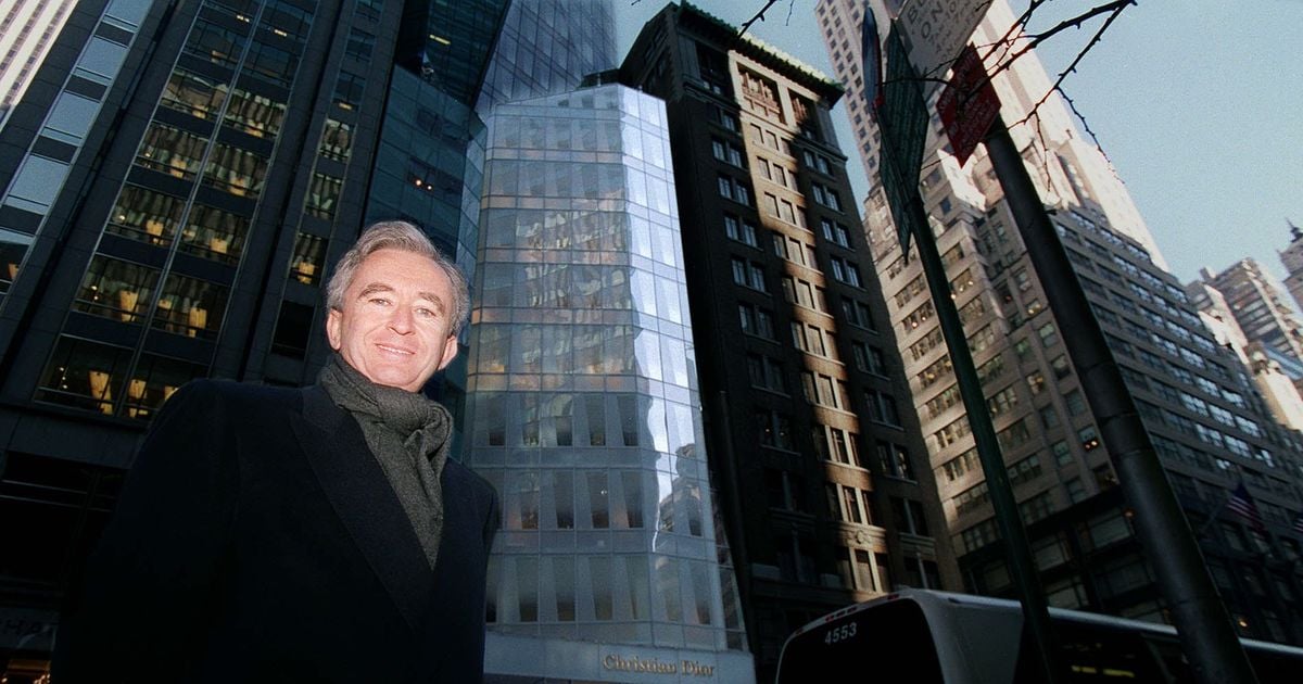 "Il ne leur fixe aucune limite" : Chez LVMH, Bernard Arnault "admire ...
