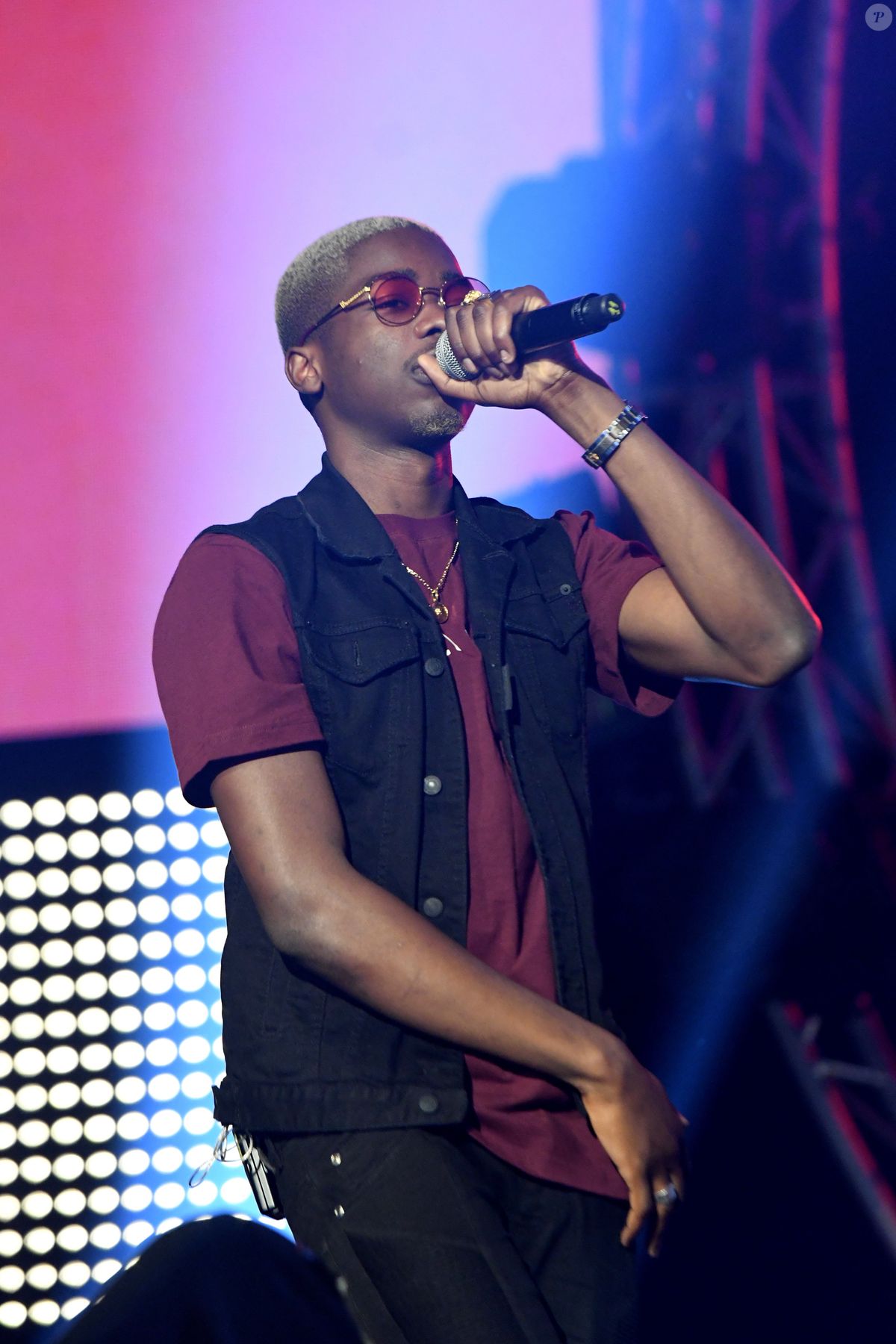 Photo : Le rappeur MHD (Mohamed Sylla) - Célébrités lors du deuxième ...