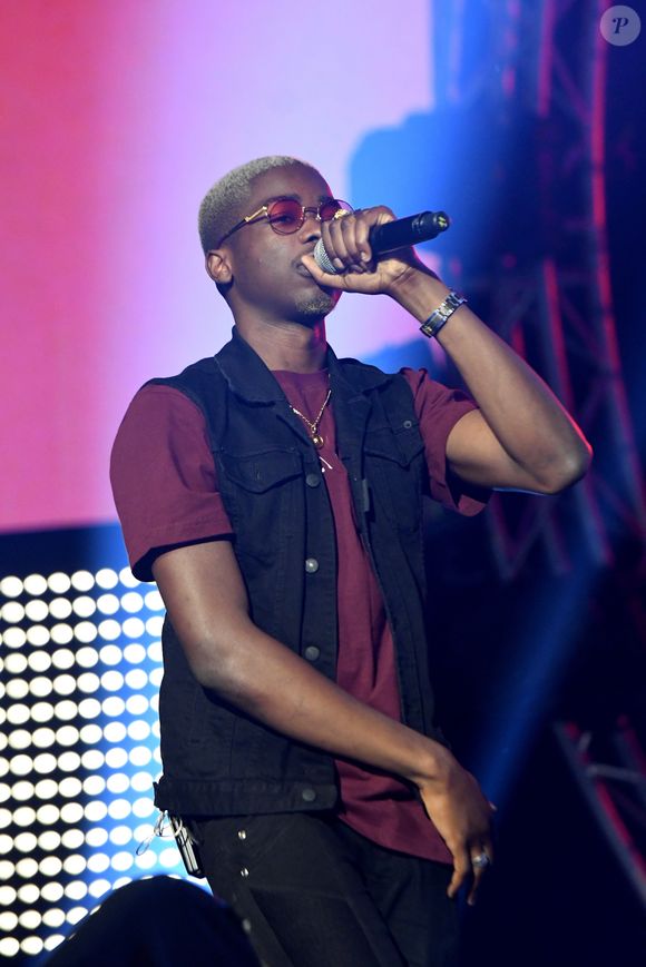 Photo : Le rappeur MHD (Mohamed Sylla) - Célébrités lors du deuxième ...