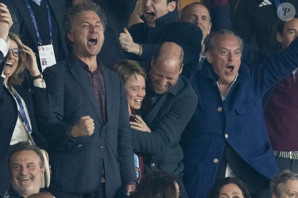 Photo : Le prince William, prince de Galles, et son fils, le prince ...