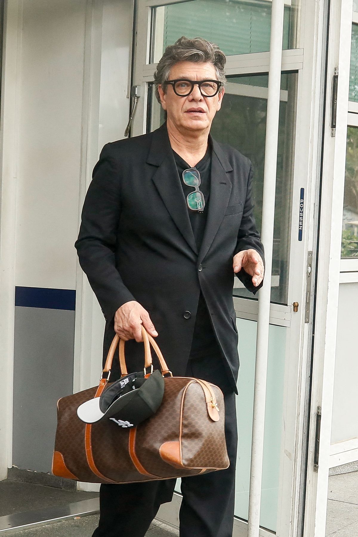 Photo : Marc Lavoine à la sortie de l'enregistrement de l'émission ...