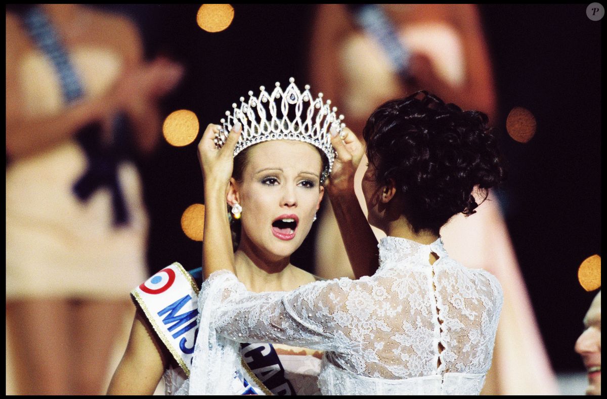 Photo : Élodie Gossuin, Miss Picardie, élue Miss France 2001. Coiffée ...