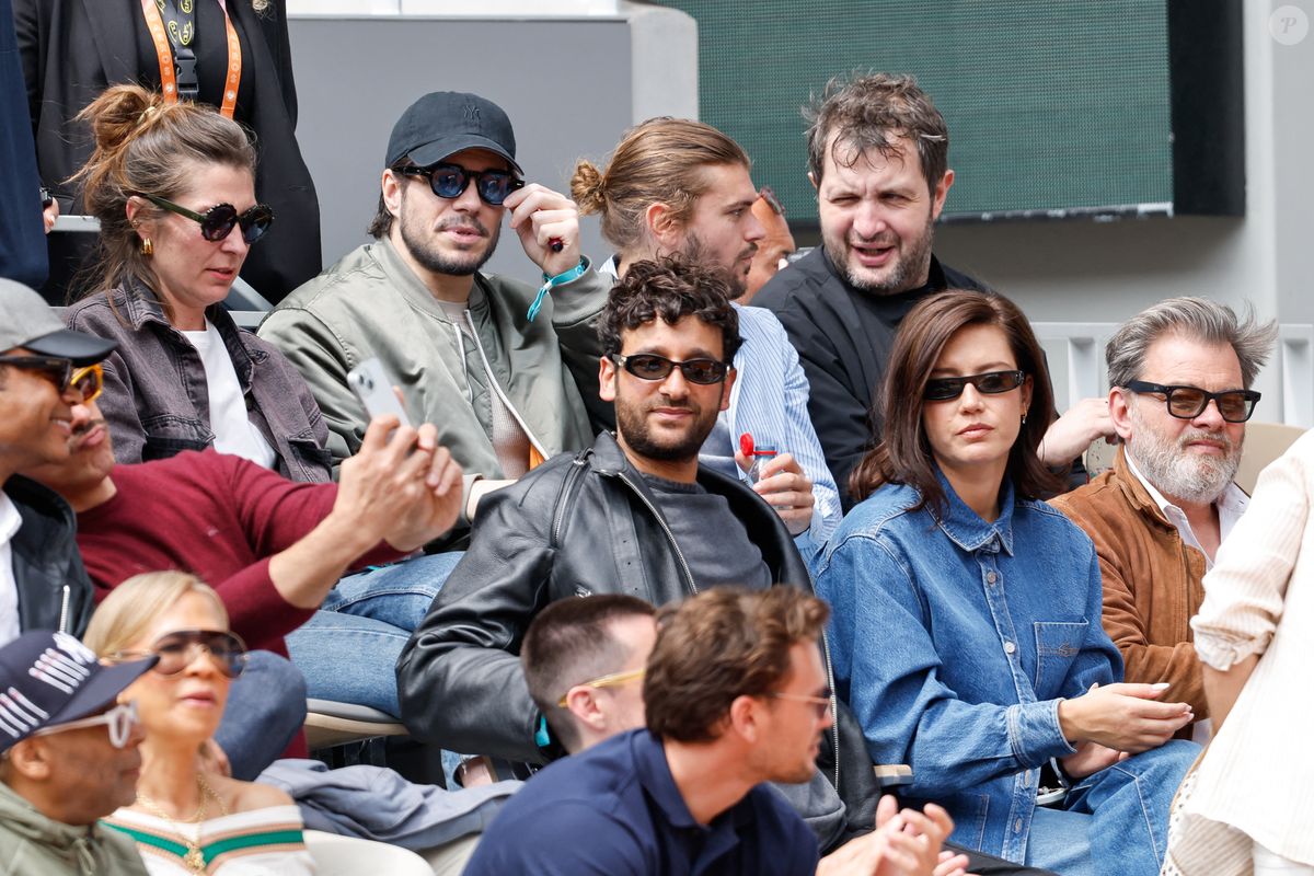 Photo : François Civil, sa soeur Marie, sa compagne Adèle Exarchopoulos ...