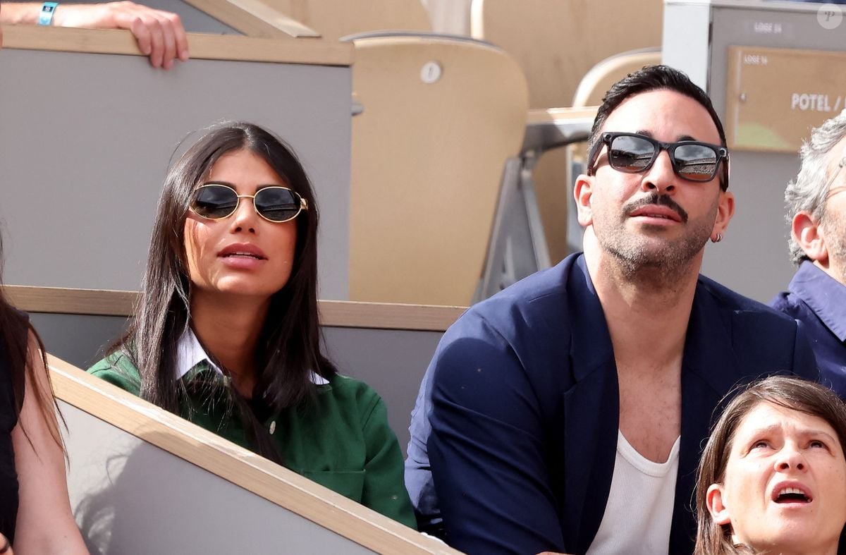 Photo : Adil Rami et sa compagne Louana Franco dans les tribunes lors ...