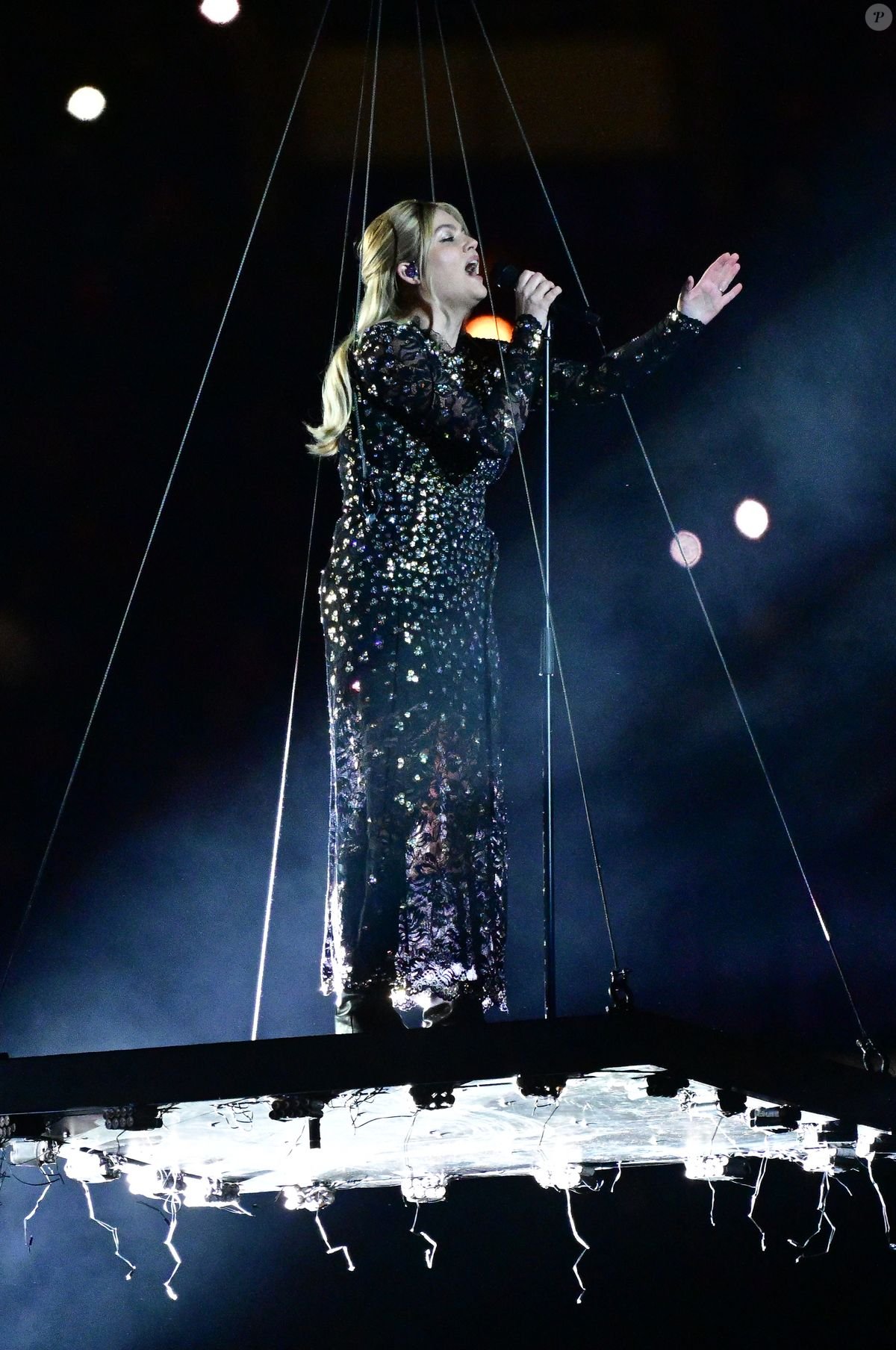 Photo : La chanteuse Louane (Louane Emera), représentante de la France ...