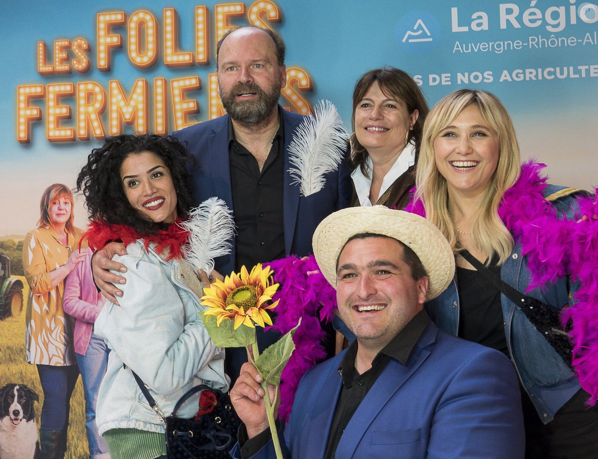 Photo : Sabrina Ouazani, Jean-Pierre Améris, la productrice Sophie ...