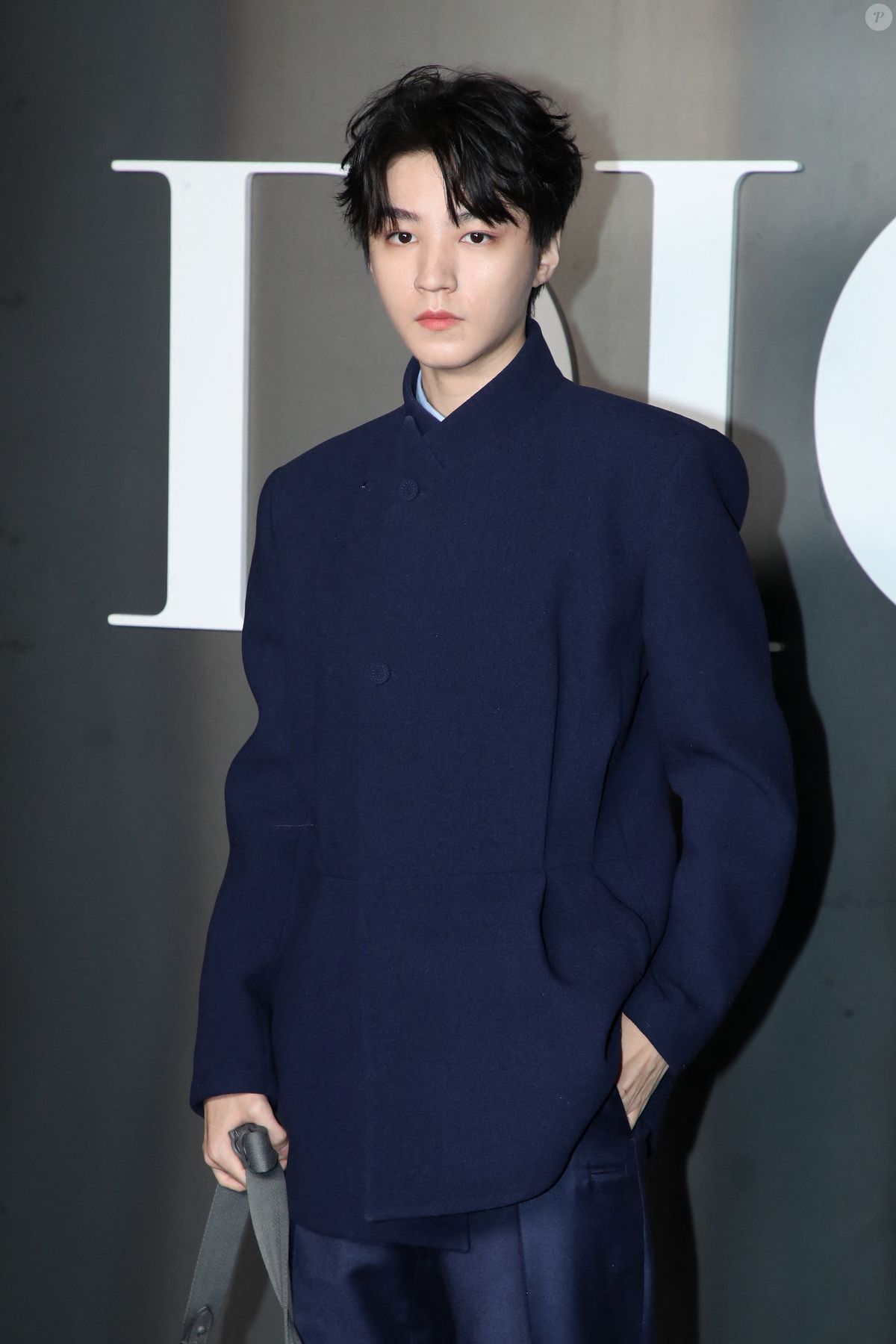 Photo : Karry Wang au photocall du défilé Dior Homme à l'École-Militaire lors de la semaine de ...