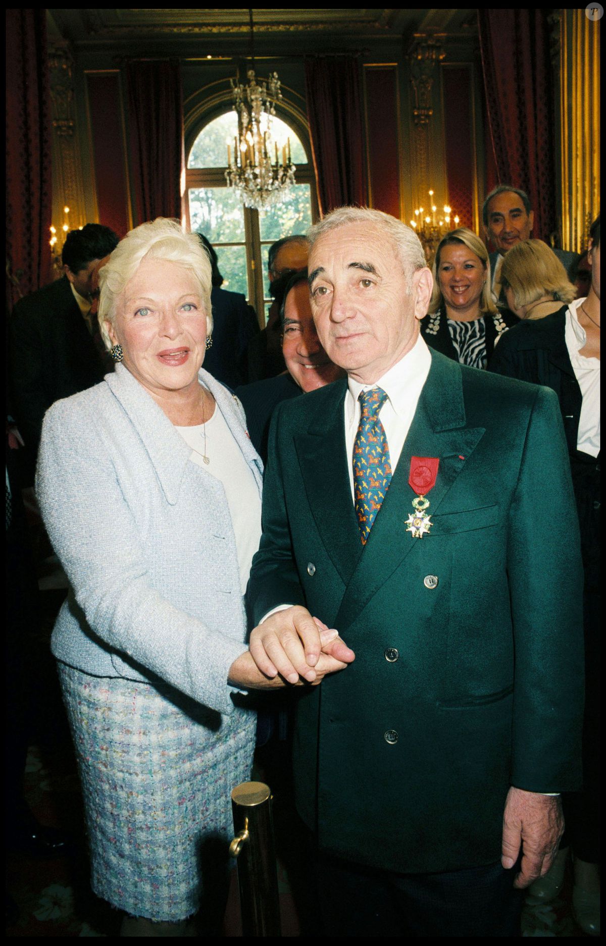 Photo : Archives - Line Renaud et Charles Aznavour - Décoration de la légion d'honneur à l ...