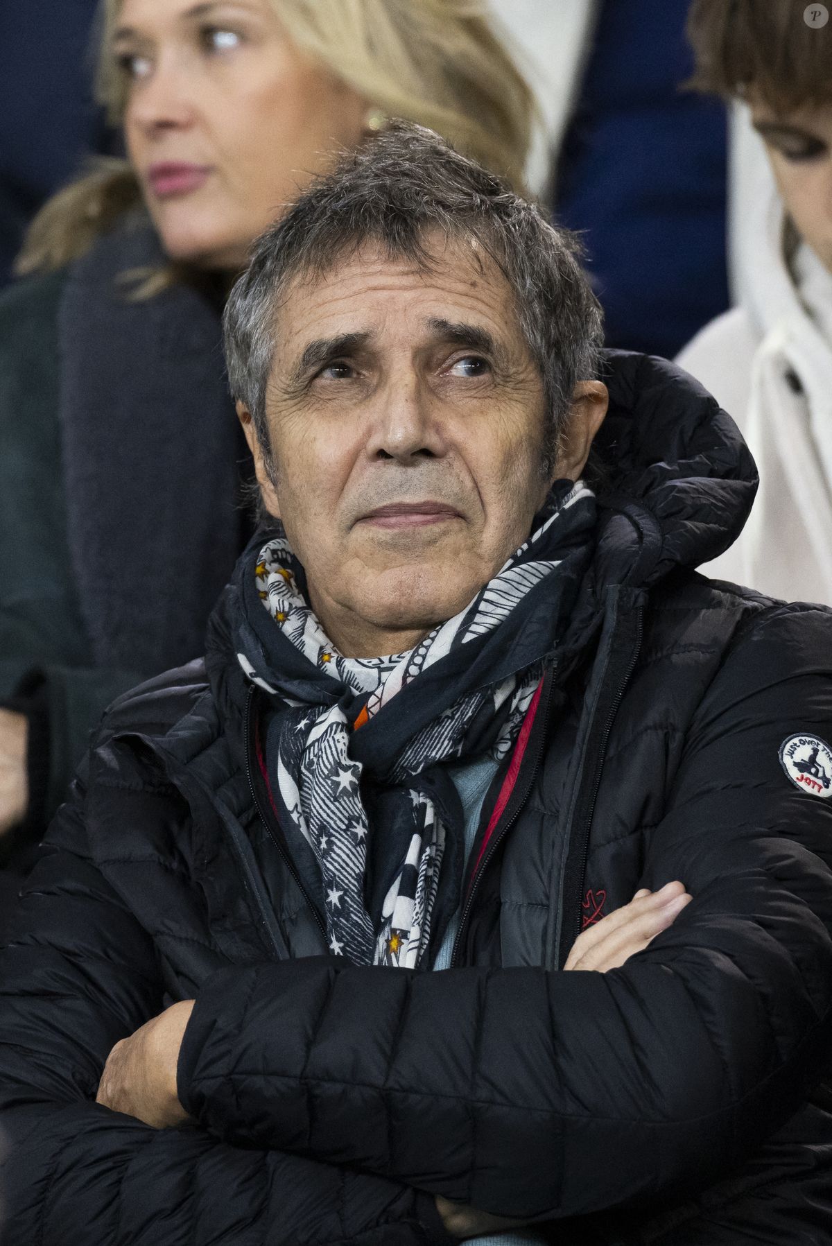 Photo : Julien Clerc - People dans les tribunes lors du match de ligue des champions entre le ...