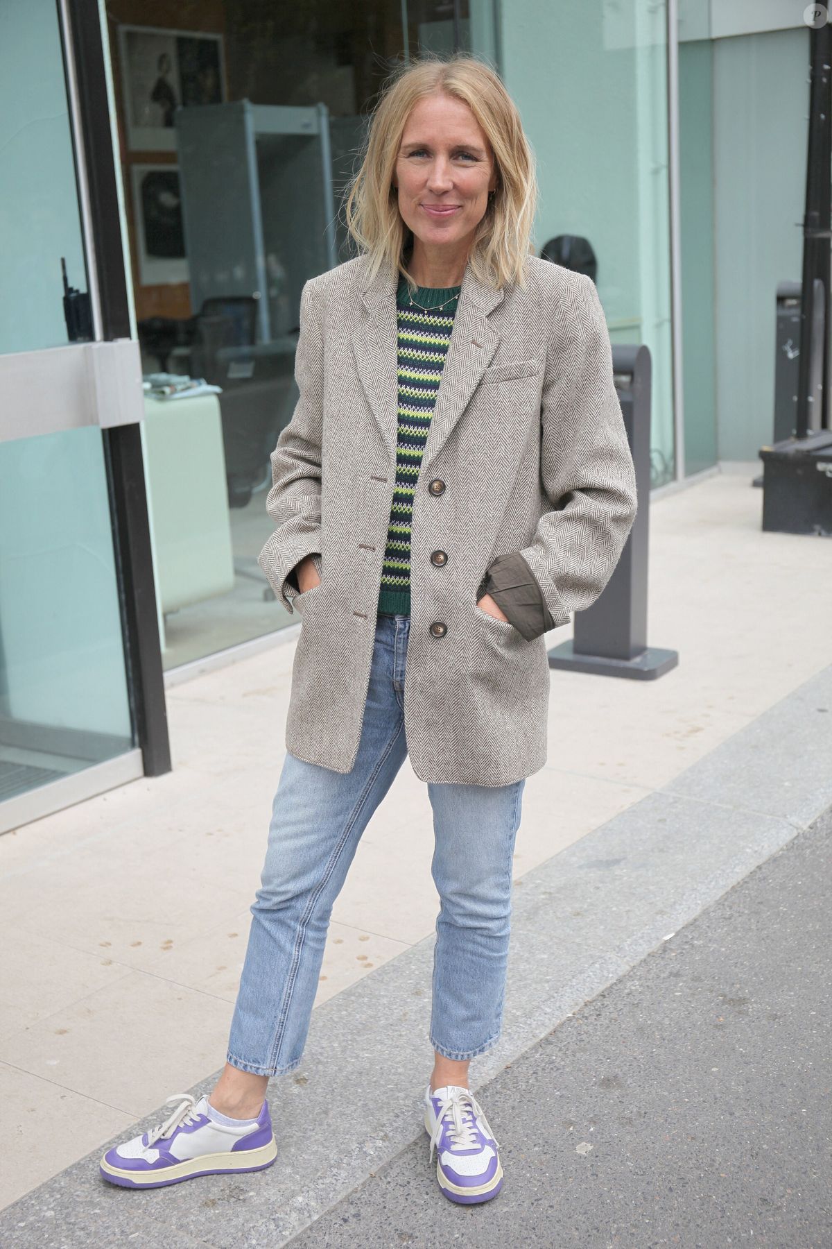 Photo : Exclusif - Agathe Lecaron arrive dans les studios de Radio ...