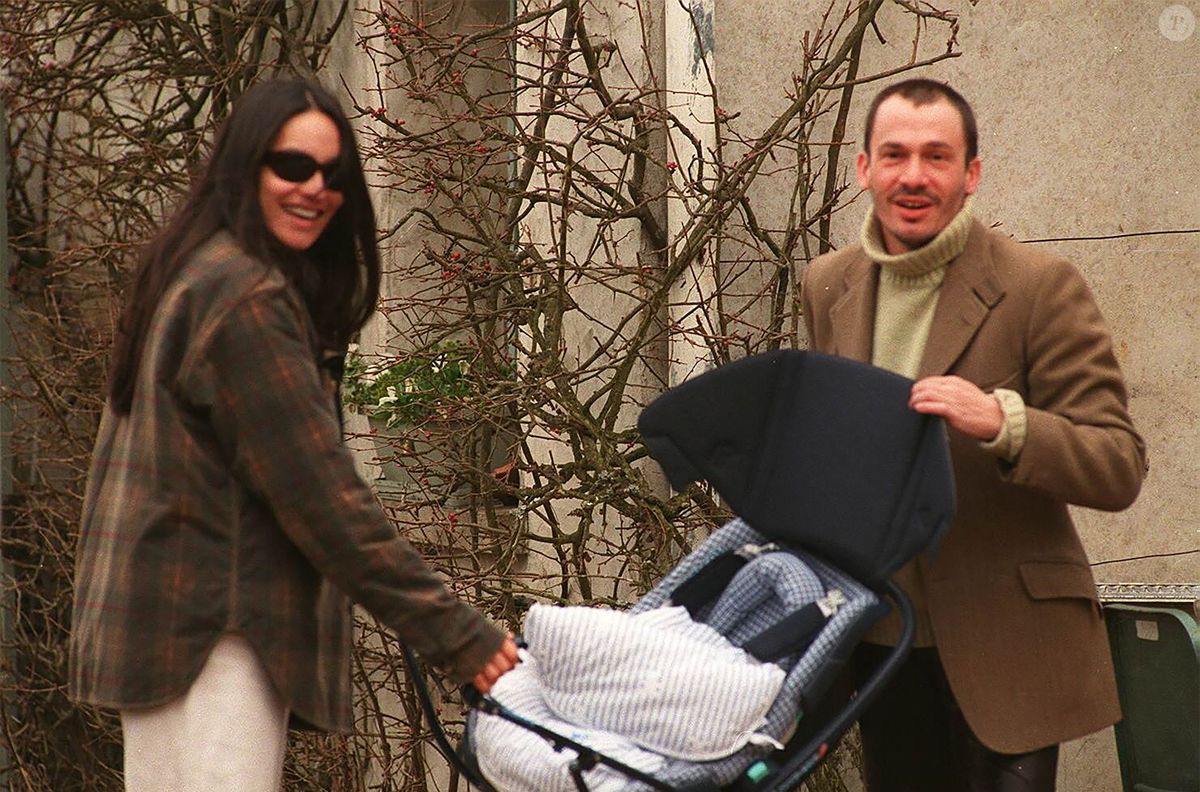 Photo : Florent Pagny se promène en famille avec sa femme Azucena et ...