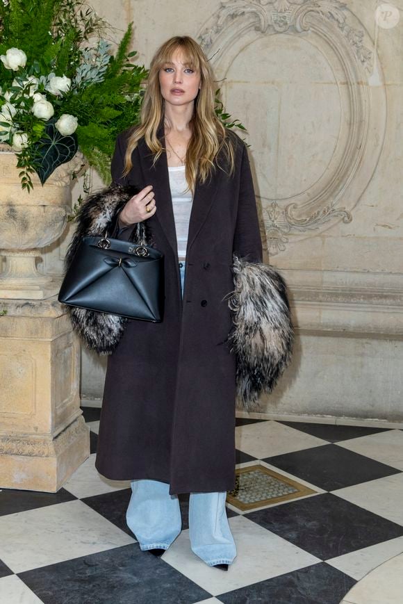 Défilé Dior à Paris : Rihanna, Bernard Arnault et sa famille, Carla ...