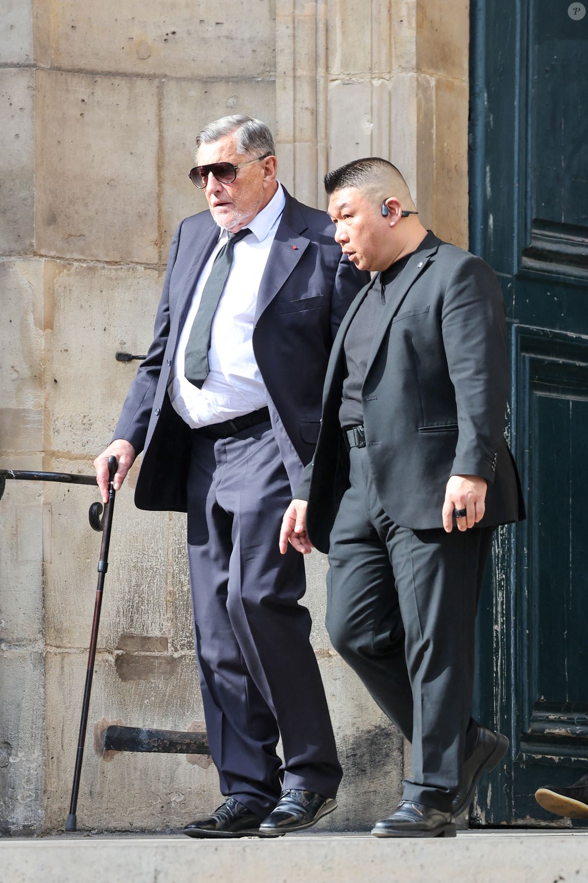 Photo : Jean-Claude Camus - Sorties des obsèques de Thierry Ardisson en ...