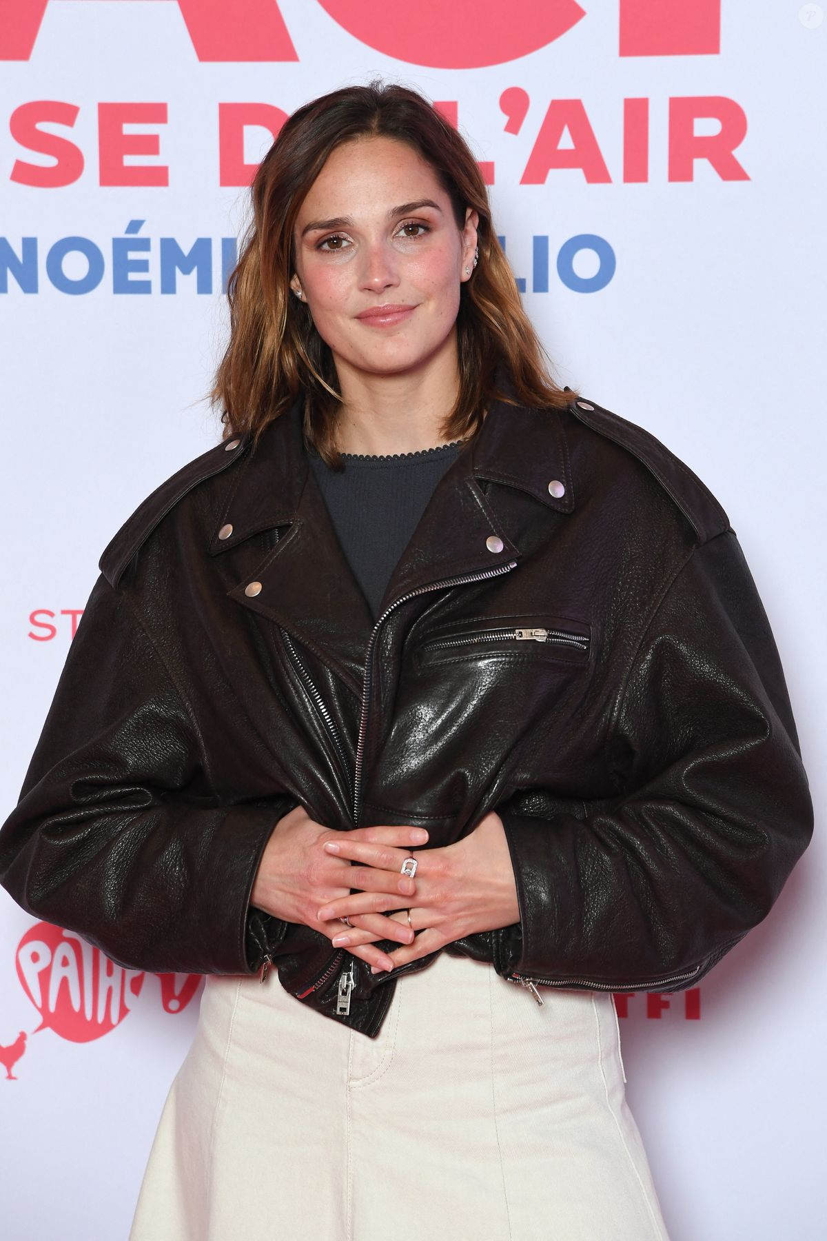 Photo : Camille Lou - Avant-première du film "Natacha, presque hôtesse ...