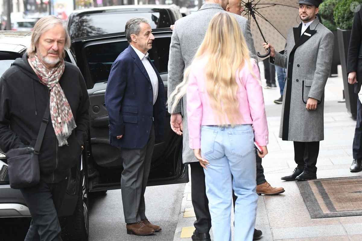Photo : Nicolas Sarkozy et Giulia Sarkozy - La famille Sarkozy réunie ...