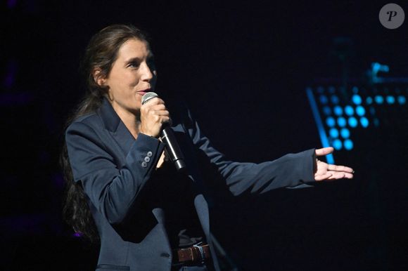 “C'est ça qui me tient debout” : Emily, la fille de Gilbert Bécaud ...