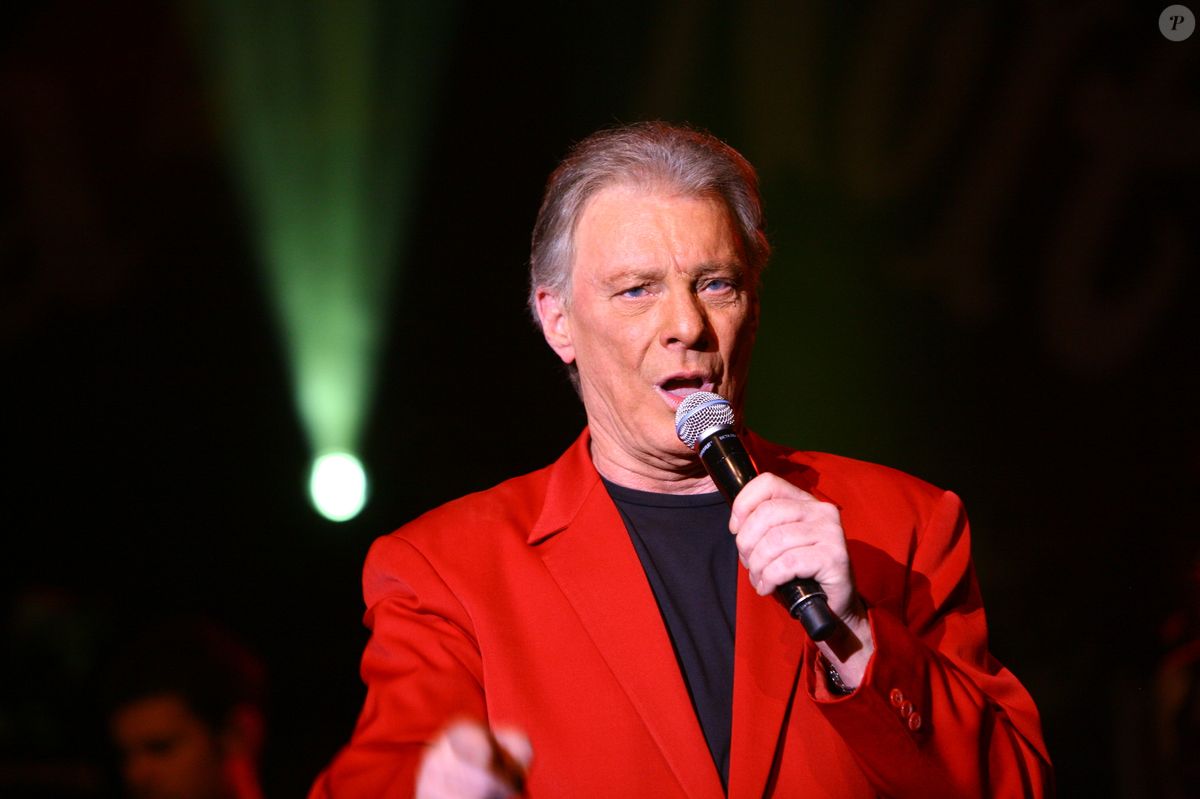 Photo : Herbert Léonard en concert. Paris, 2013. JLPPA / Bestimage ...