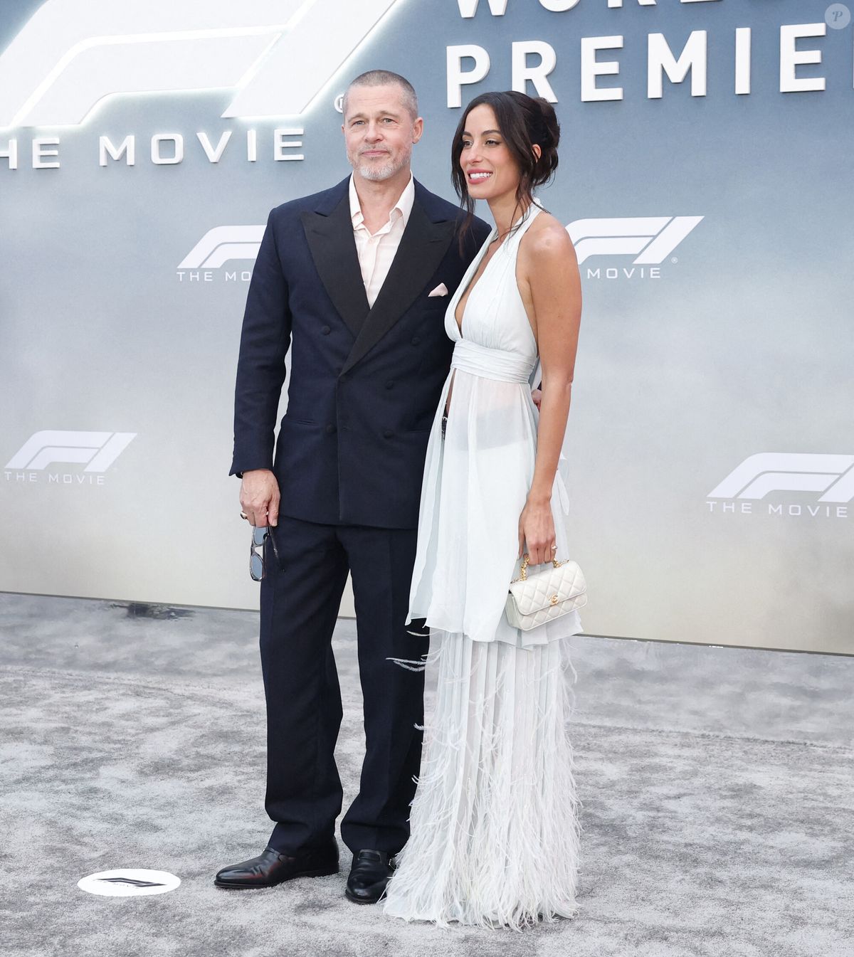 Photo : Brad Pitt et Ines de Ramon arrivent sur le tapis rouge de la ...