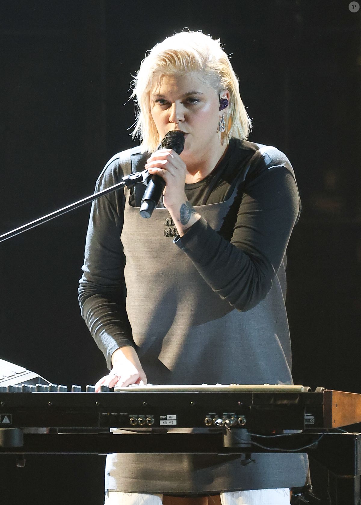 Photo : Louane - 39ème cérémonie des Victoires de la musique à la Seine ...