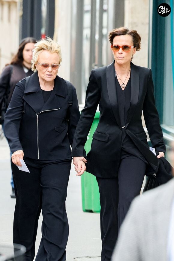 Photo : Muriel Robin et son épouse Anne Le Nen lors des funérailles de ...