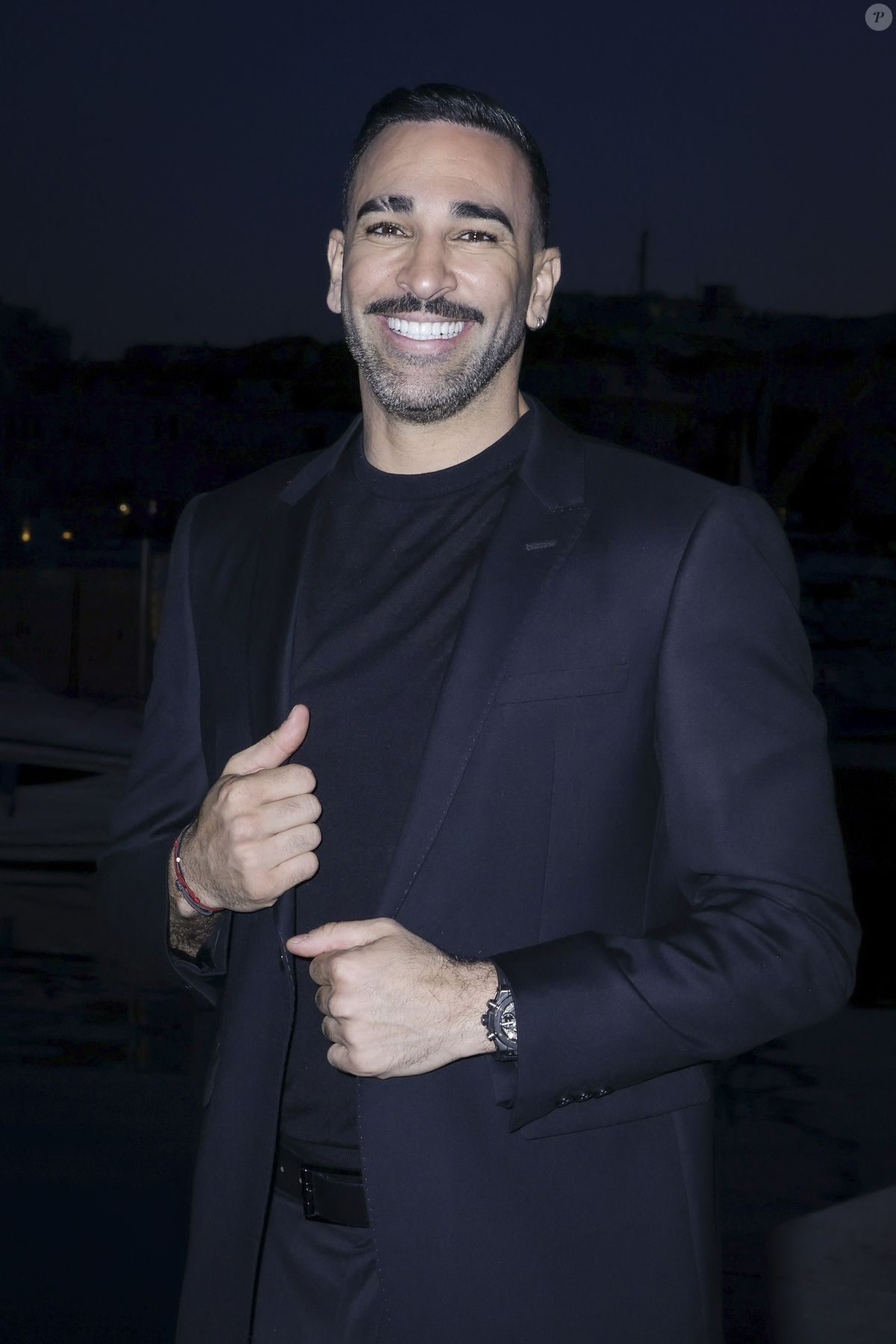 Photo : Exclusif - Adil Rami en backstage de l'émission "C à vous" lors ...