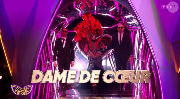 La Dame de coeur de Mask Singer 2025 éliminée, Chantal Ladesou a trouvé ...