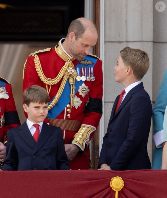 Photo : Les membres de la famille royale britannique au balcon de ...
