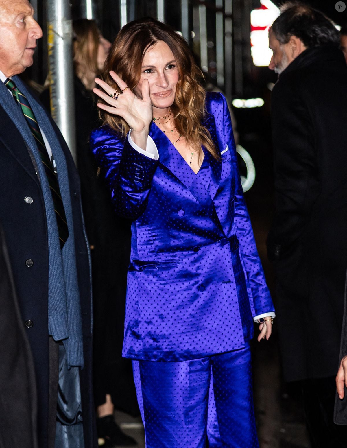Photo : Julia roberts arrive à la 35e cérémonie des Gotham Film Awards ...