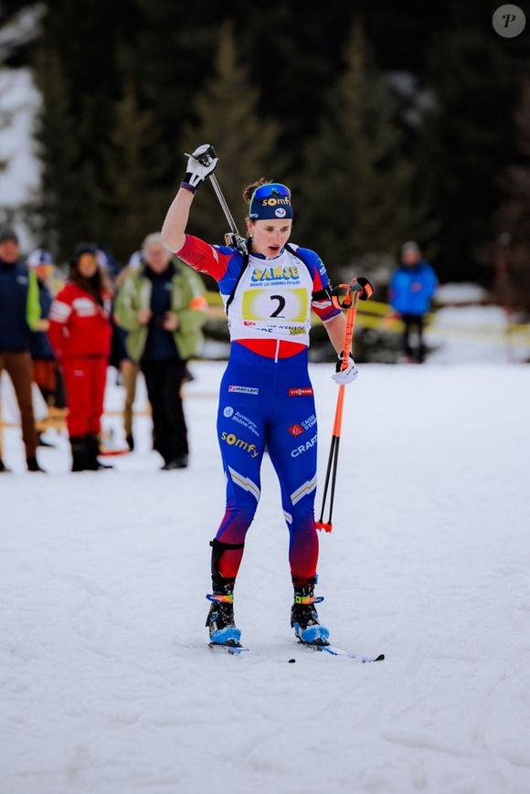 La biathlète Julia Simon reconnait avoir dérobé plusieurs milliers d'euros à des proches : "Je ...