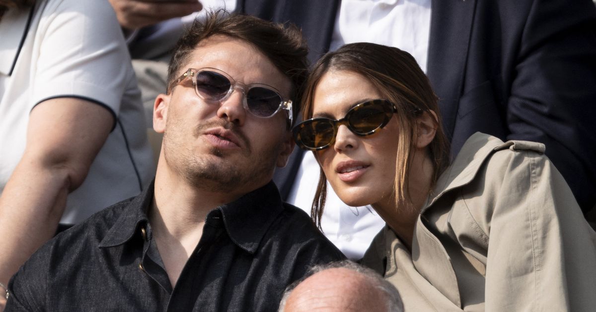 Eloigné des terrains mais proche d'Iris Mittenaere, Antoine Dupont a ...