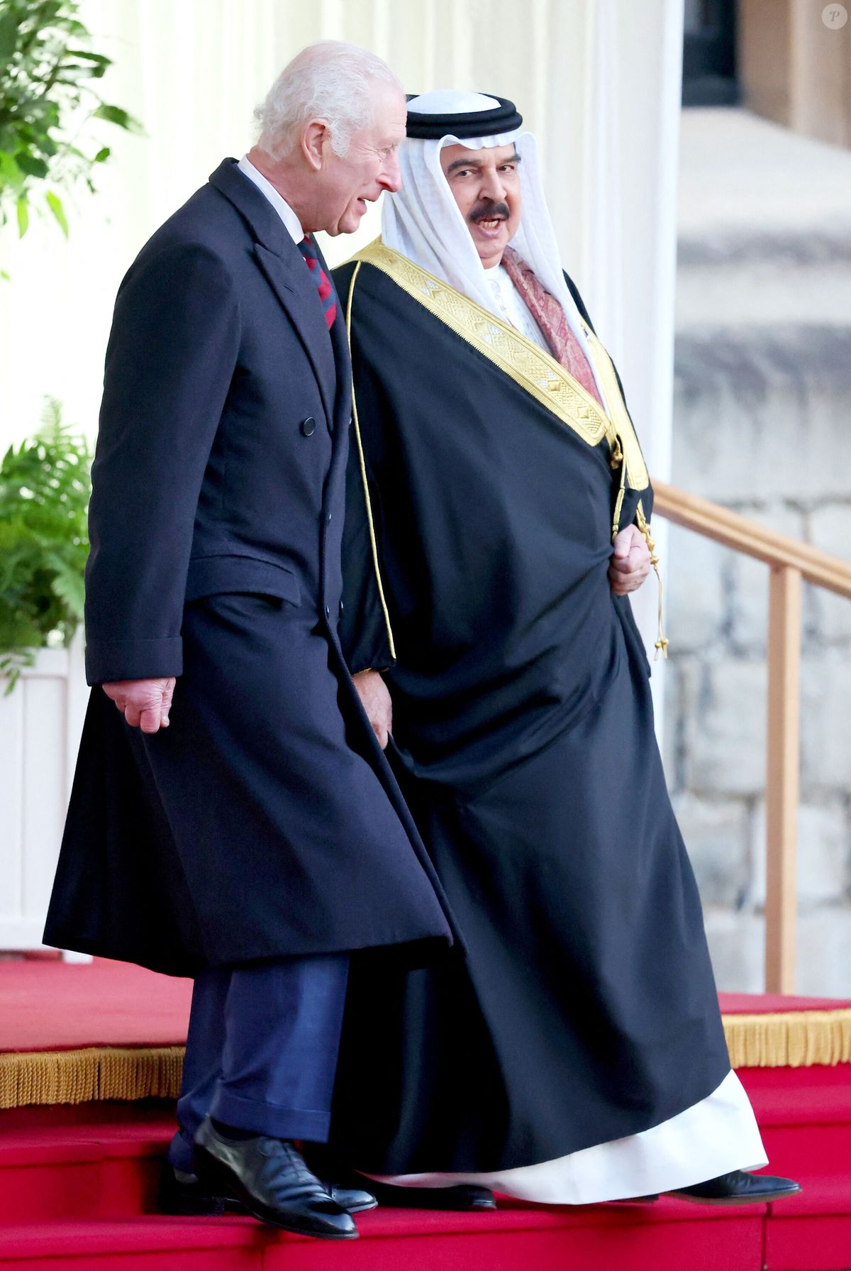 Photo : Le roi Charles III d'Angleterre, avec le roi Hamad Bin Isa Al ...