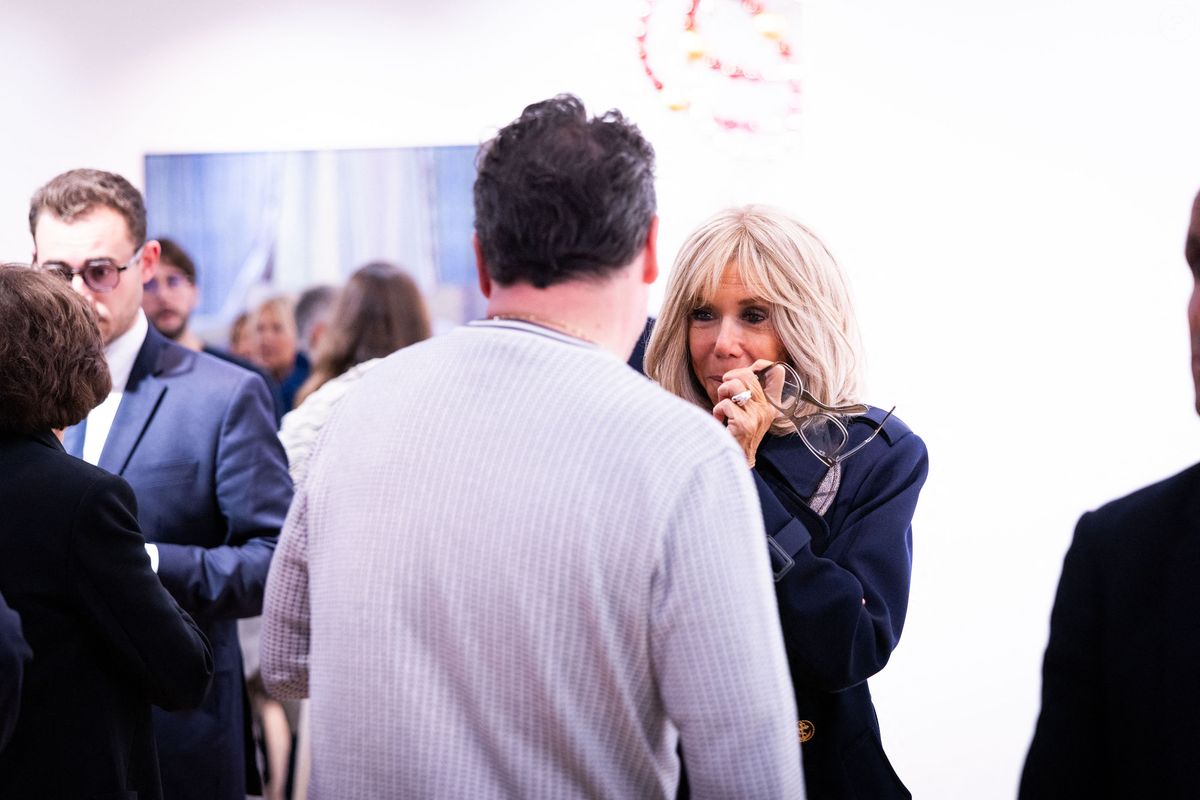 Photo : Exclusif - Brigitte Macron lors de l'inauguration du salon Art ...