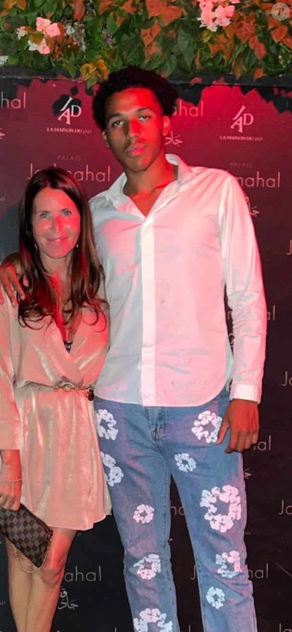 Mouss Diouf : sa veuve Sandrine poursuit sa vie brillamment dans un ...