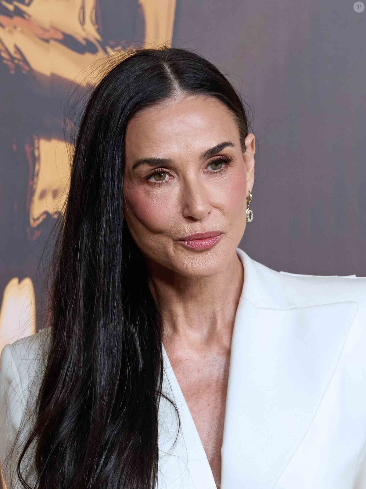 Photo : Demi Moore au dîner des Oscars à Los Angeles, 2025 - Purepeople