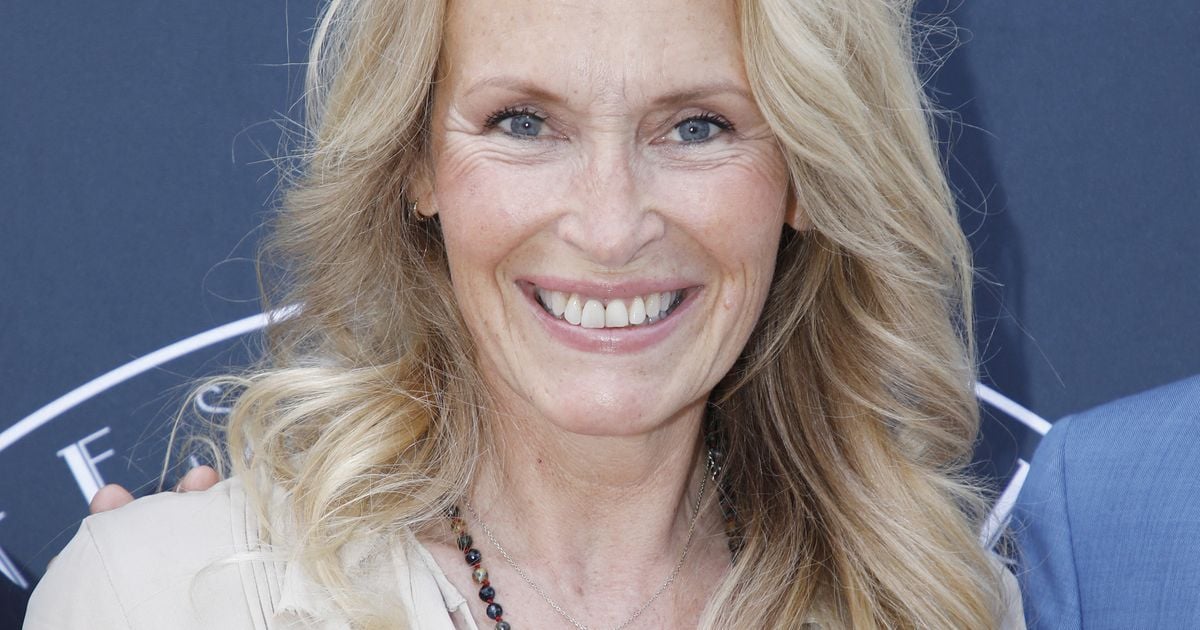 Estelle Lefébure inspire avec une routine beauté minimaliste et ...