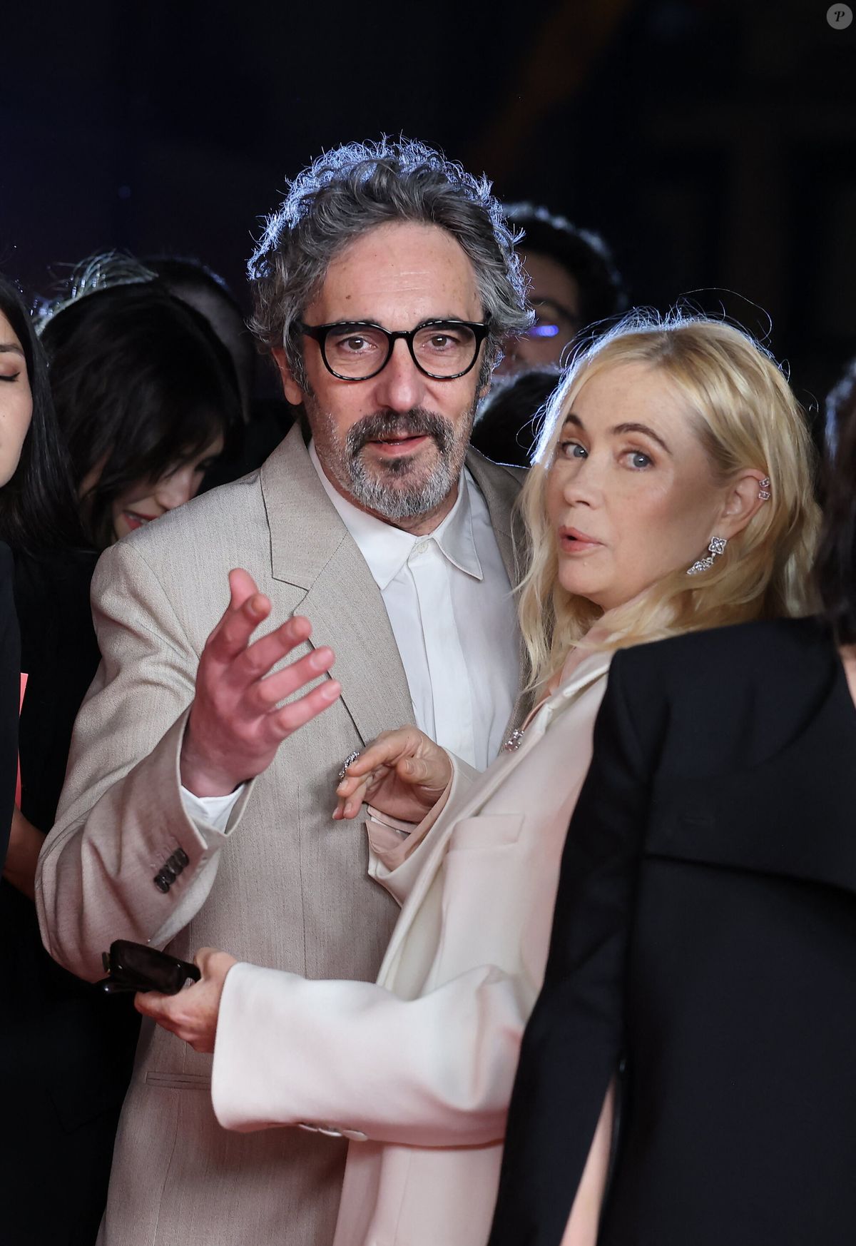 Vidéo : Emmanuelle Béart : "15 ans d'amour et 7 ans de mariage" avec ...