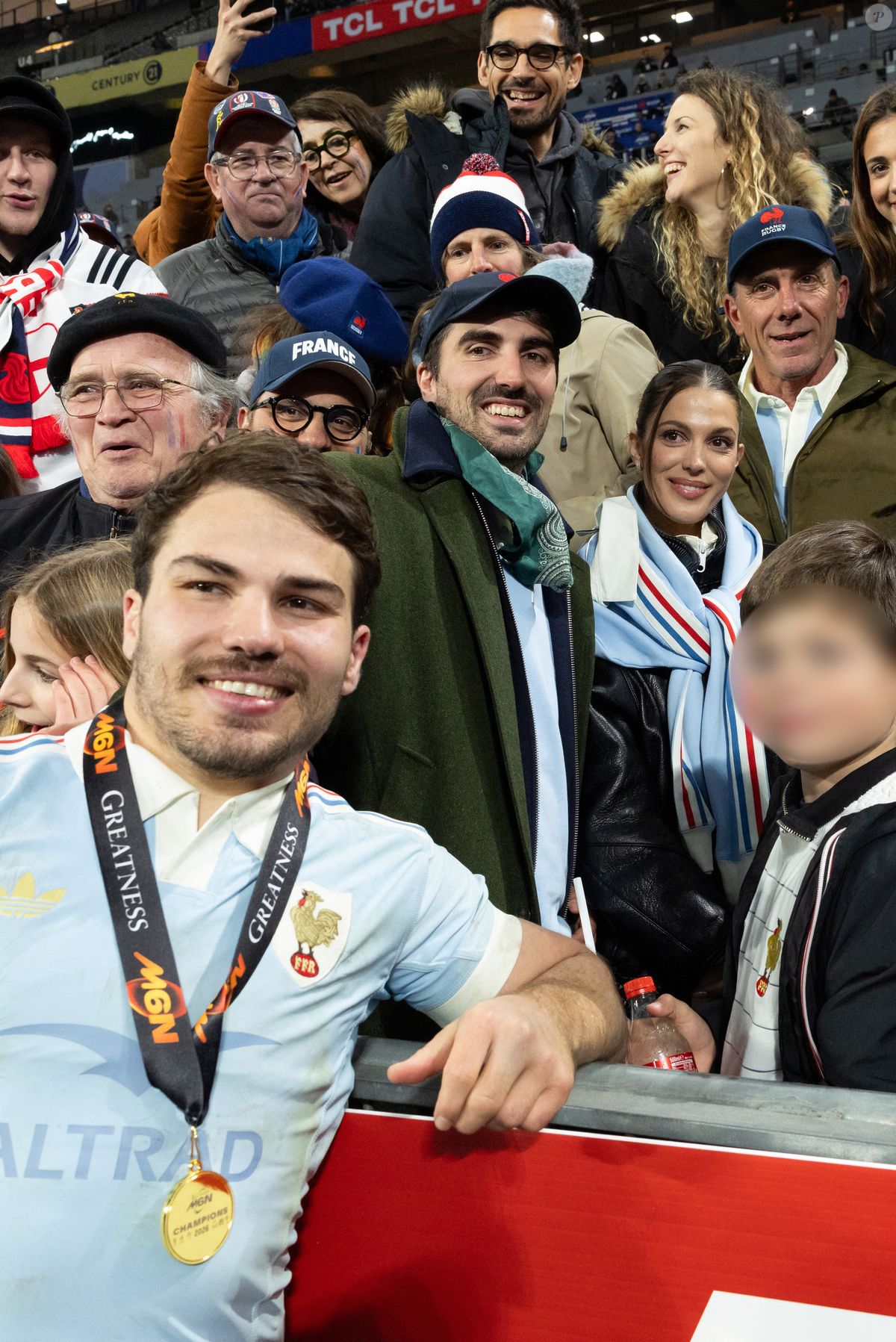 Photo : Exclusif - Antoine Dupont, Iris Mittenaere, Clément, frère d'A ...