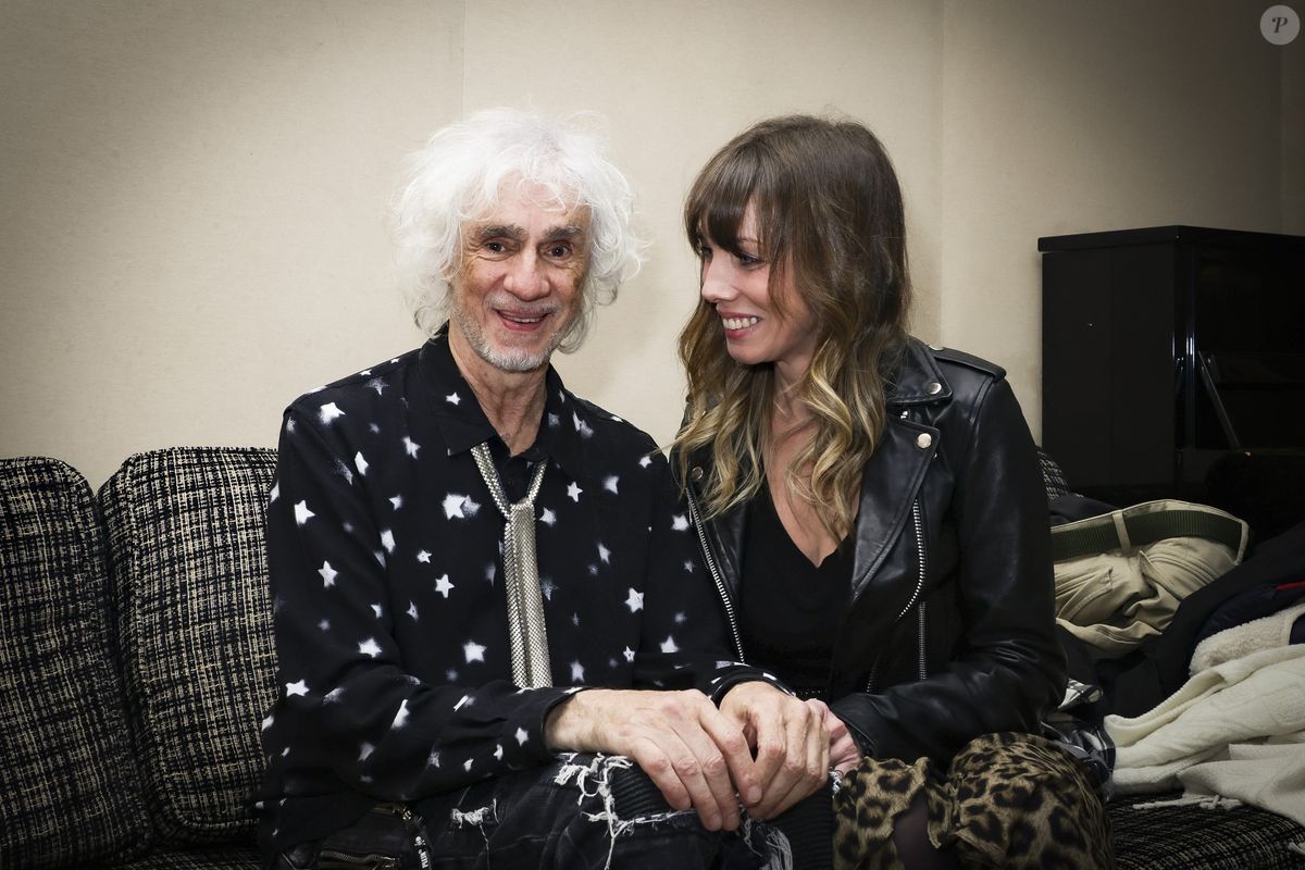 Photo : Exclusif - Louis Bertignac, son épouse Laetitia, Backstage du concert au Trianon Paris ...