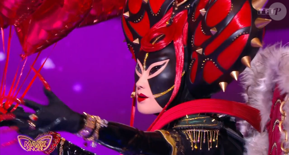 La Dame de coeur de Mask Singer 2025 éliminée, Chantal Ladesou a trouvé ...