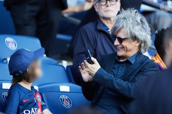 Nicola Sirkis père de Théa, Alice-Tom et Jules : qui sont les mères de ...