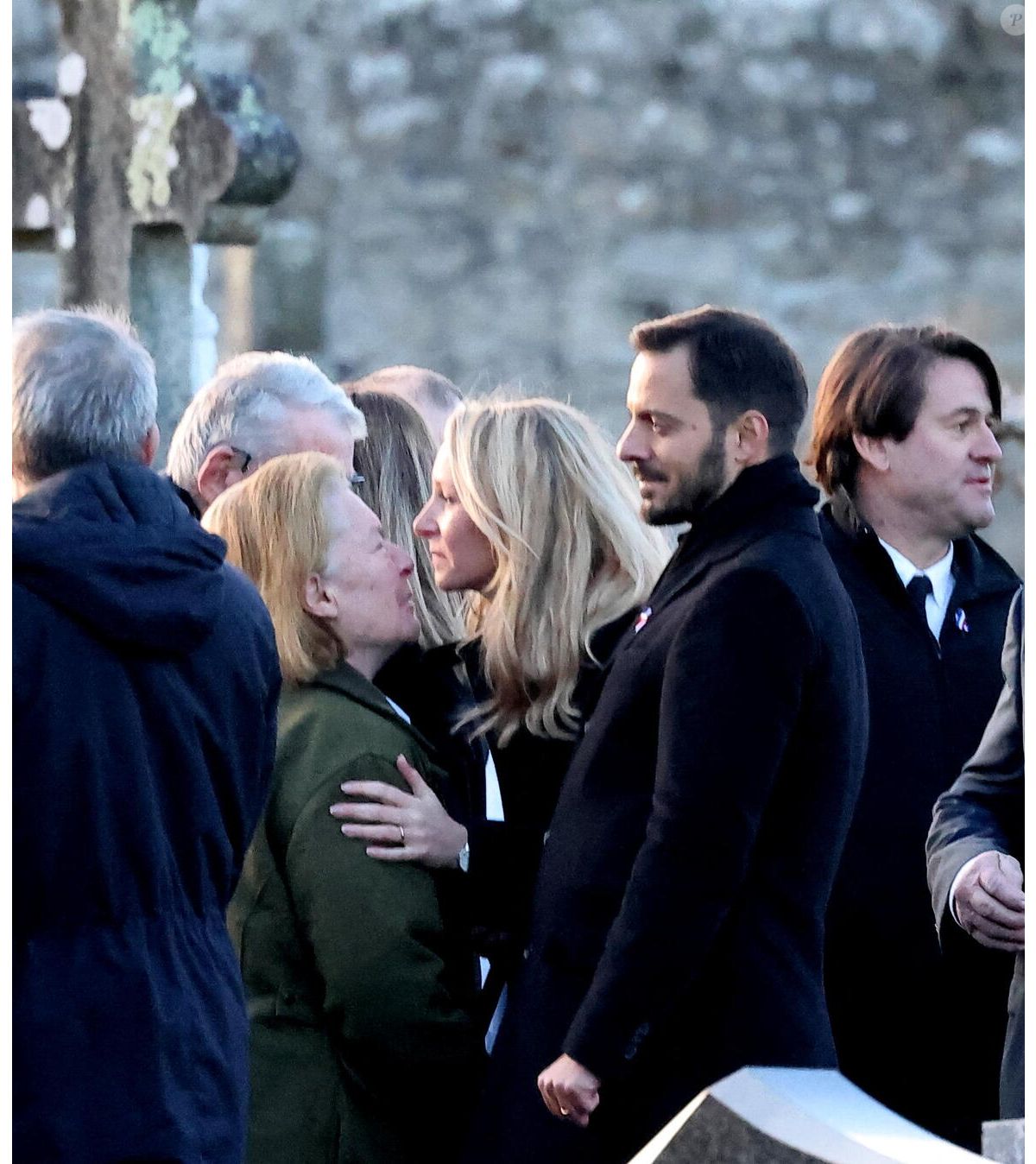 Photo : Après la cérémonie réalisée à l'église de La-Trinité-sur-Mer ...
