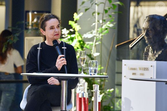 Amélie Nothomb : Rares photos de sa sœur Juliette, son sosie qui écrit ...