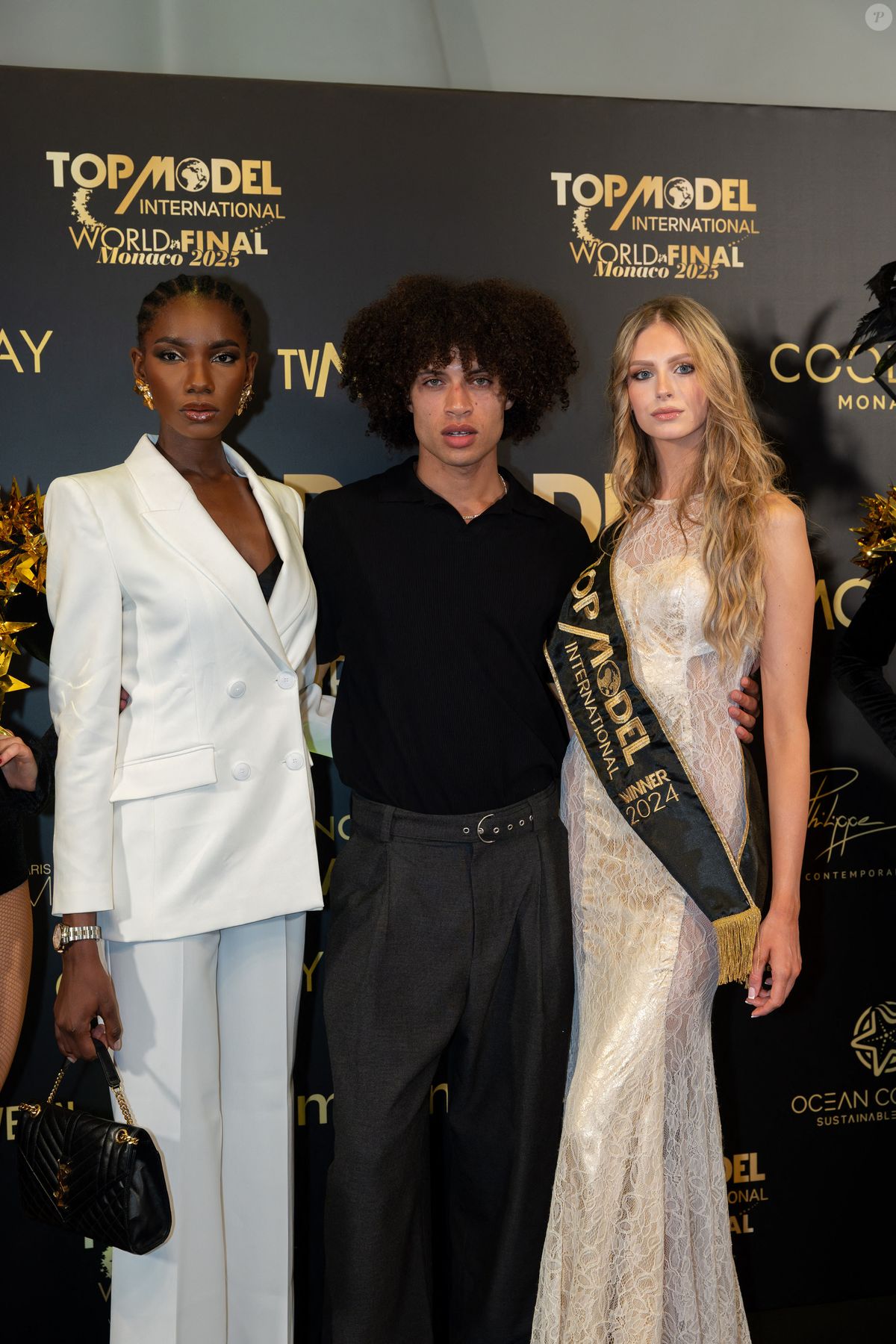 Photo : Brenda Nlate, Axel Kwenkeu et Suzy Pemmers lors de la 21ème ...