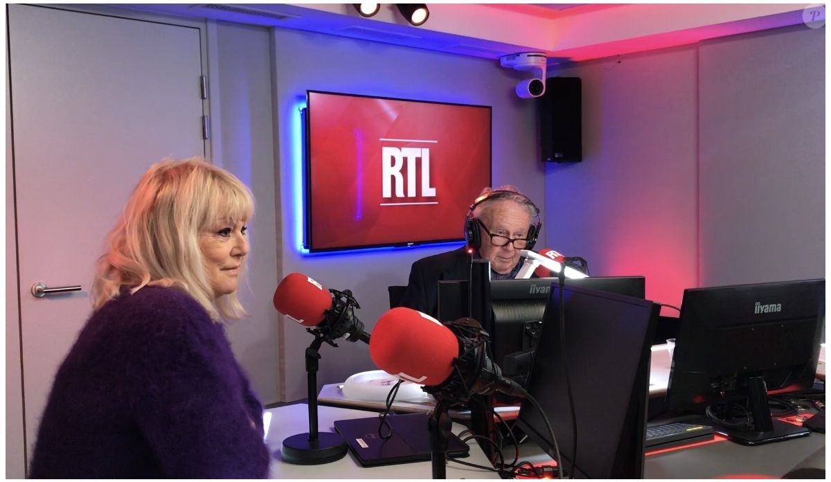 Photo : Sa maison, la radio RTL, est venue jusqu'à lui dans sa maison ...