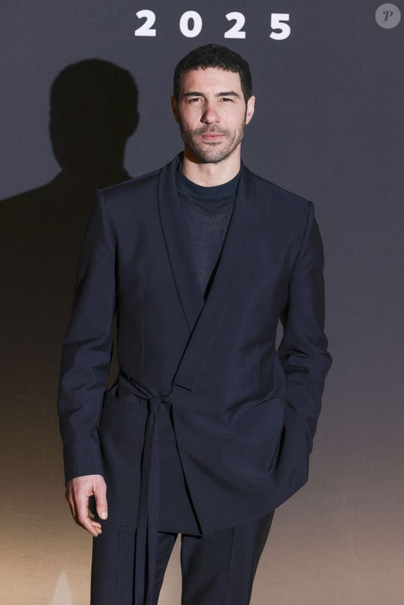 Photo : Tahar Rahim posant à son arrivée au dîner de gala suivant la ...