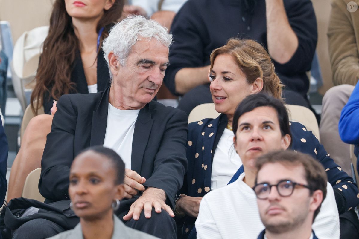 Photo : Raymond Domenech et sa compagne en tribunes lors des ...