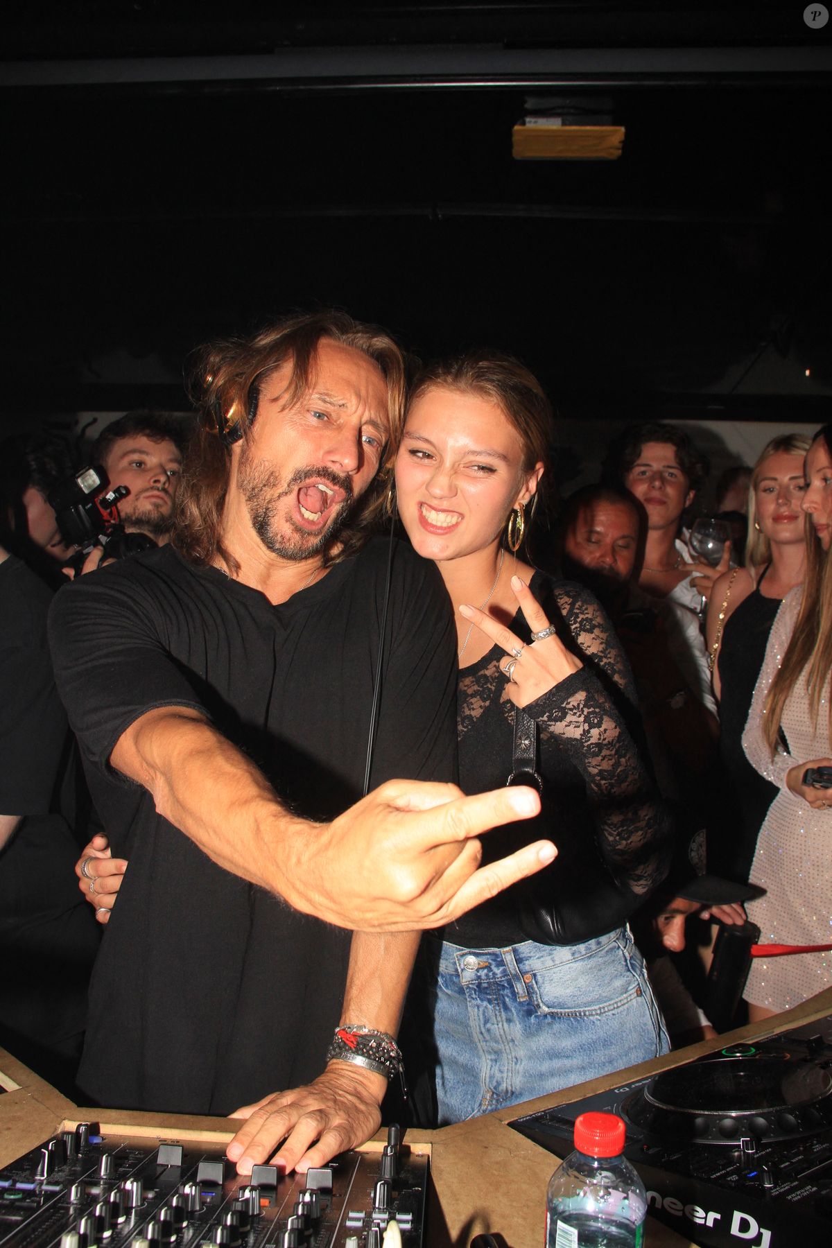 Photo : Bob Sinclar et sa fille Paloma Le Friant - Bob Sinclar mixe aux ...